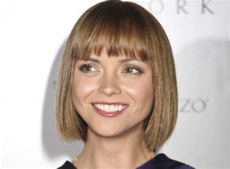 Christina Ricci S Timeless Look For Hair With A Longer Than Chin Length Bob And Eyebrow Touching