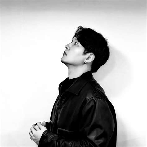 M Tertain 엠터테인 K 2nt • Threads Say More