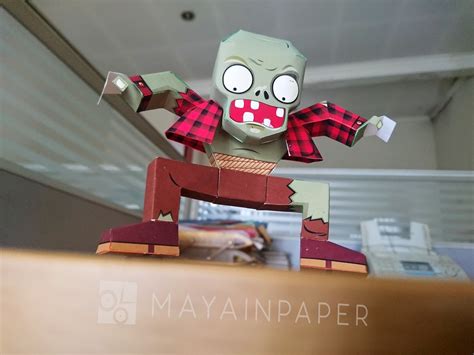 Papercraft Zombie