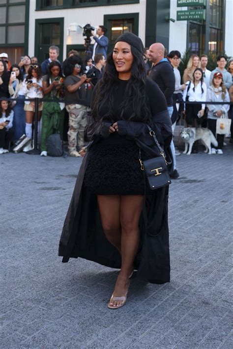 Chloe Flower Arrives At Tommy Hilfiger Fsahion Show In New York 0908