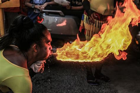 Street Performer Blowing Fire With Kerosene Editorial Stock Image Image Of Friendship Ongpin