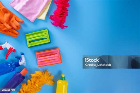 부엌 화장실 등을 청소 하 고 화려한 객실 청소 서비스 개념 0명에 대한 스톡 사진 및 기타 이미지 0명 가사 집안일 가정 생활 Istock