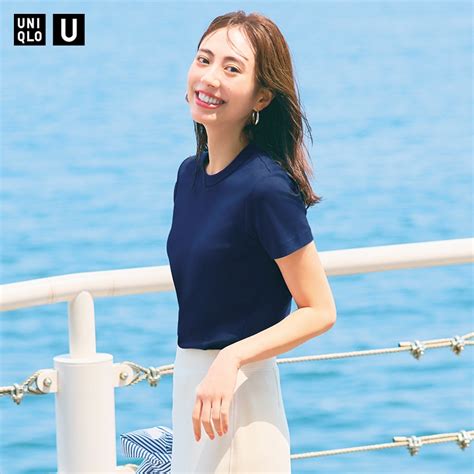 UNIQLO T SHIRTS FEATURE WOMEN Online Store