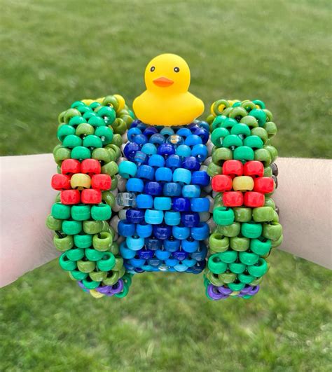 Duck Rotating Kandi Cuff In 2025 Kandi Cuff Kandi Patterns Diy