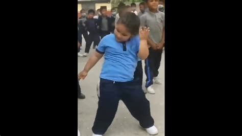 Girl Dances To Pushpas Saami Saami Adorable Video Makes People Happy Trendradars India