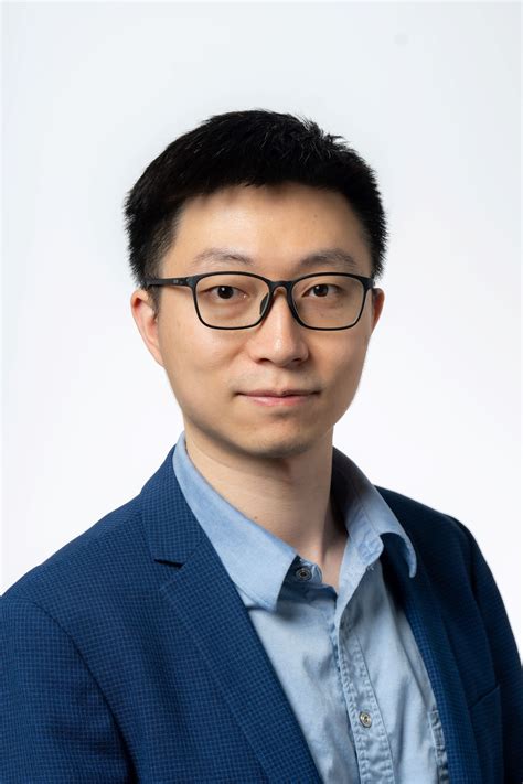 Andrew Mosedales Instagram Twitter And Facebook On Idcrawl