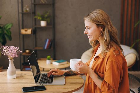 Distance Learning In The Company Efficient Scalable And Flexible