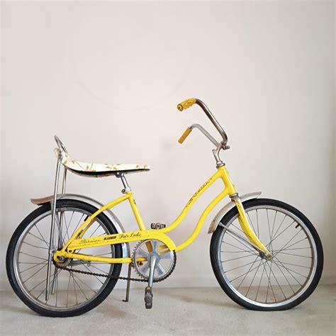 Lot 159 Vintage Schwinn Fair Lady Sting Ray Banana Seat Bicycle
