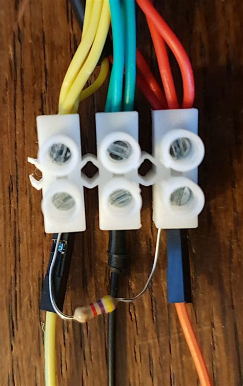 Thermometer With Temperature Relative Colour On A 2 Tft Display And