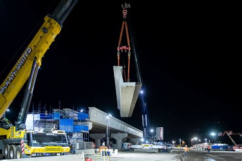 L Beams Arrive In Deer Park For The New Rail Bridge Victorias Big Build