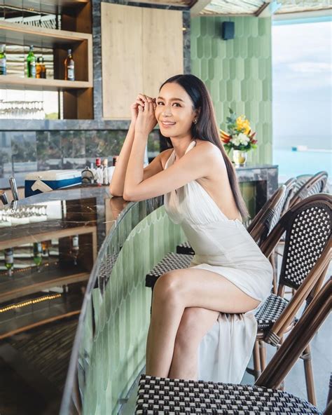 ของจริงไม่พูดเยอะ เบนซ์ ปุณยาพร สลัดผ้านุ่งบิกินี่ตัวจิ๋ว หุ่นแซ่บเอาเรื่อง