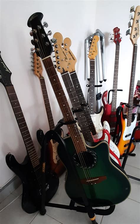 සංගීත භාණ්ඩ විකිණීමට Music Instruments