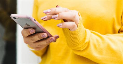 Dirty Emojis And What They Mean For Your Sexting Pleasure