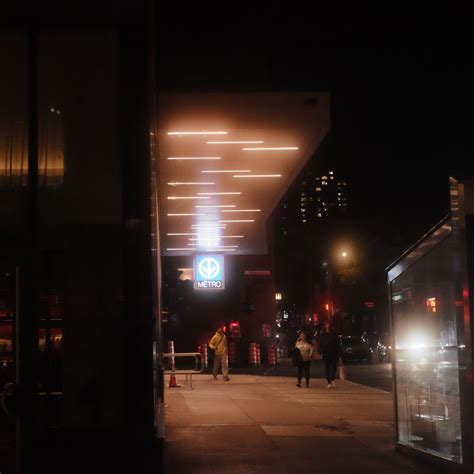 Benoit Roy Artist On Portraitmode Share Your Street Photography