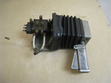 Terex Hi Ranger Upper Control Valve Handle Controller For Bucket Truck