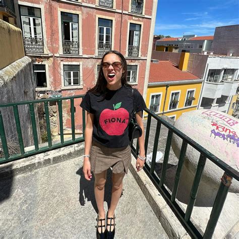 Olivia Rodrigos T Shirt Paid Homage To Fiona Apple In The Cutest Way