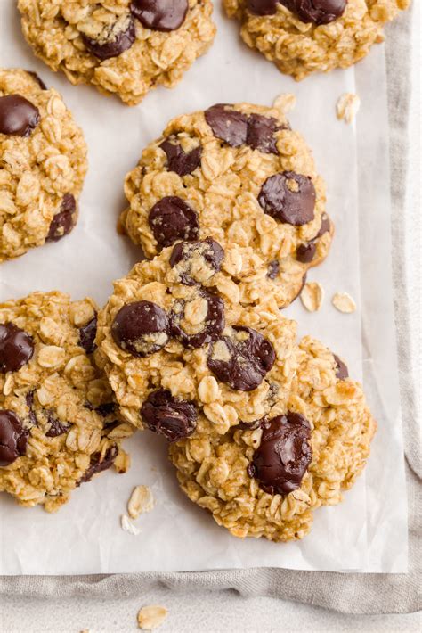 5 Ingredient Healthy Oatmeal Chocolate Chip Cookies