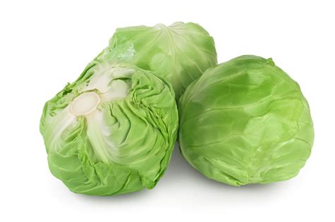클리핑 경로와 전체 심도의 필드 깊이가 있는 흰색 배경에 격리된 녹색 양배추 건강한 식생활에 대한 스톡 사진 및 기타 이미지 건강한 식생활 과일 광물질 Istock