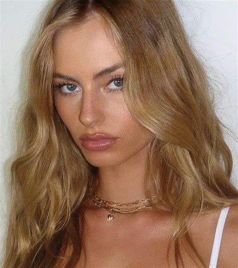 Ashley Graves 🩶xx Instagram