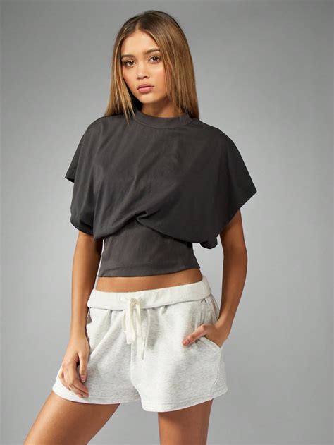 Missguided Casual Drop Shoulder Boxy Fit Crop T Shirt｜missguided