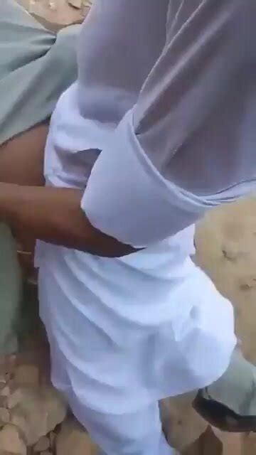 Fearless Pakistani Men Have Sex In Public