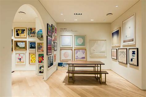 화이트and우드톤 모던한 35평 아트 갤러리 인테리어 강남구 신사동