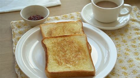버터에 구운 식빵과 달달한 커피식빵 바삭하게 굽는 방법간단 브런치 Youtube
