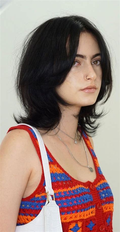 52 Best Bob Haircut Trends To Try In 2023 Classic Lob Side Part