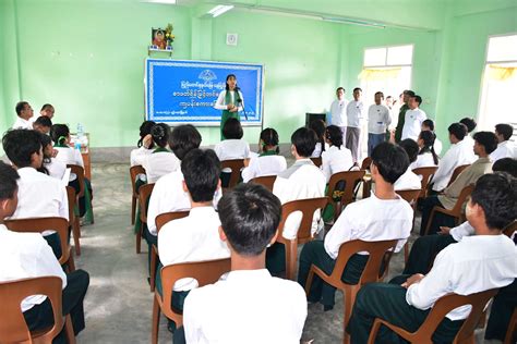 နေပြည်တော်ကောင်စီဥက္ကဋ္ဌ ဦးသန်းထွန်းဦး ပျဉ်းမနားမြို့နယ်၊ အမှတ်၃ အခ
