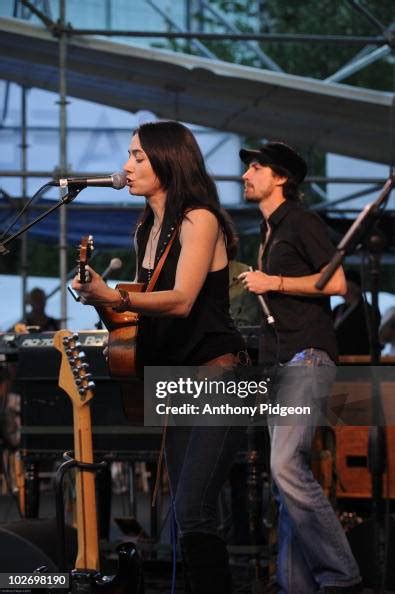 Kara Grainger And Mitch Grainger Of Kara Grainger Perform Onstage As News Photo Getty Images