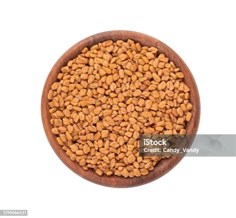 흰색 배경에 고립 된 나무 그릇에 호로파 씨앗 샴발라 헬바 씨앗 맨 위 보기입니다 가루로 빻은에 대한 스톡 사진 및 기타 이미지 가루로 빻은 갈색 개체 그룹 Istock