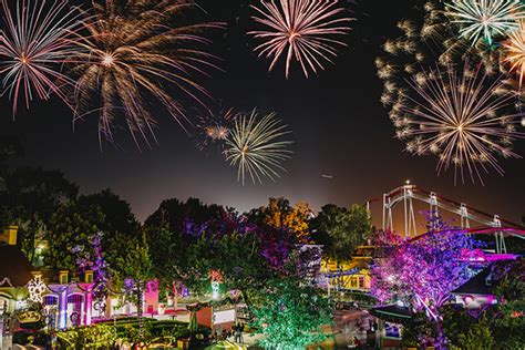 Patriotic Fireworks At Californias Great America Santa Clara