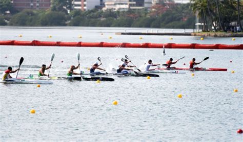 Olympic Canoe Vs Kayak What S The Difference Kayak Help