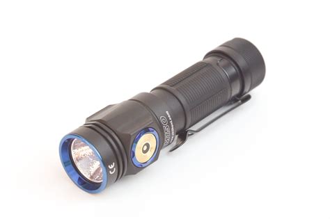 Skilhunt M150 review | 750 lumens AA-14500 flashlight | 1Lumen