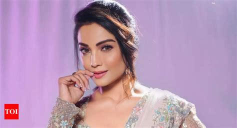 Playing Karuna In Hasratein Was Challenging Says Adaa Khan Times