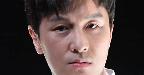 사진 김동완배우 눈빛