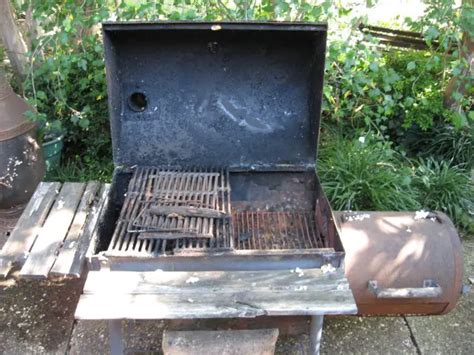 How To Cleanup Your Electric Smoker Before The Next BBQ