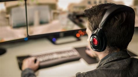 Second Monitor Cutting Off Edges Ways To Fix It TechTreatBox