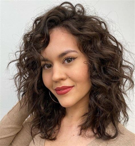 The Best Shoulder Length Curly Hair Cuts Styles In 2024 Artofit