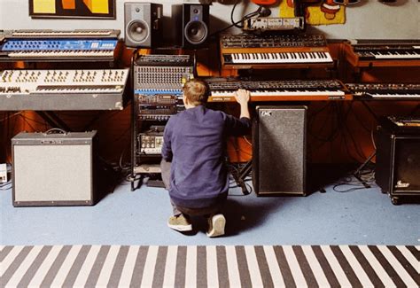 Analog Vs Digital Synth Which One Is Worth Buying