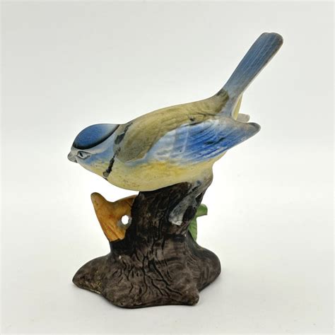 Статуэтка Синица на ветке Птица бисквит роспись Западная