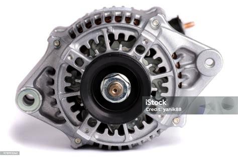 새 자동차 전원 생성기 흰색 배경에 고립 자동차의 엔진의 세부 정보 차에 대한 스톡 사진 및 기타 이미지 차 0명 강철 Istock
