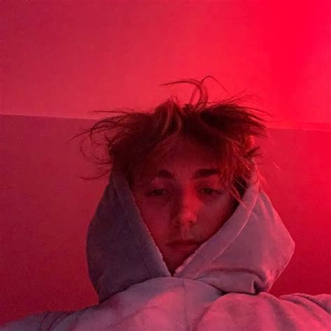 KARI Kariofficial Threads Say More