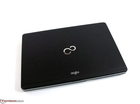 لابتوب فوجيتسو الماني اصلي كور اي5 جيل ثالث بشاشة 156 وحالة ممتازة