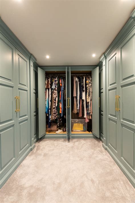 How Hmk Can Design You The Perfect Dressing Room Handmade Kitchen