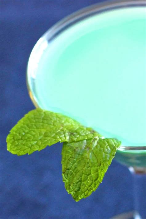 The Classic Grasshopper Drink Recipe Mix That Drink