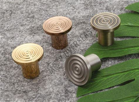 Mv 002 Brass Door Knobs At Best Price In Jamnagar Id 7661741 M And V