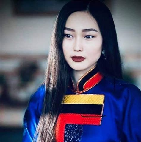 Мэдлэгтэй Залуус