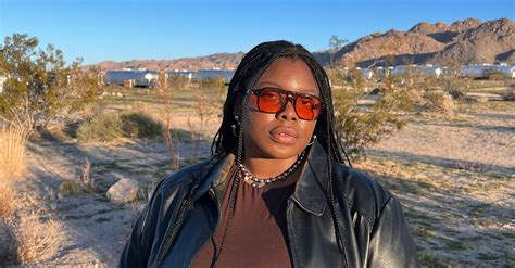 4 Fashion And Beauty Essentials For Thriving In Joshua Tree Who What Wear