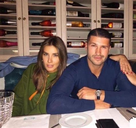 ქეთა თოფურიას შეყვარებული უსიმპათიურესი 35 წლის დიპლომატი და ბიზნესმენი ლევ ძენგოვია აი რას